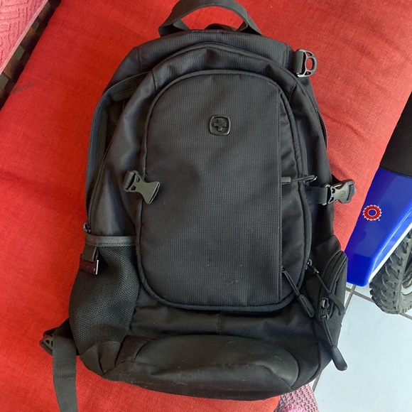 SwissGear | Bags | Swissgear Backpack Small In Black | Poshmark